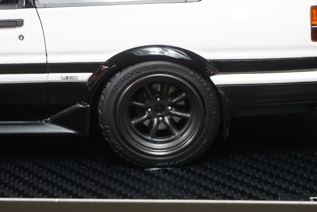 1/18 イグニッションモデル IG0552 トヨタ Toyota Corolla Levin 2Door GT Apex (AE86) White/Black, Boost Gear ミニカー通販