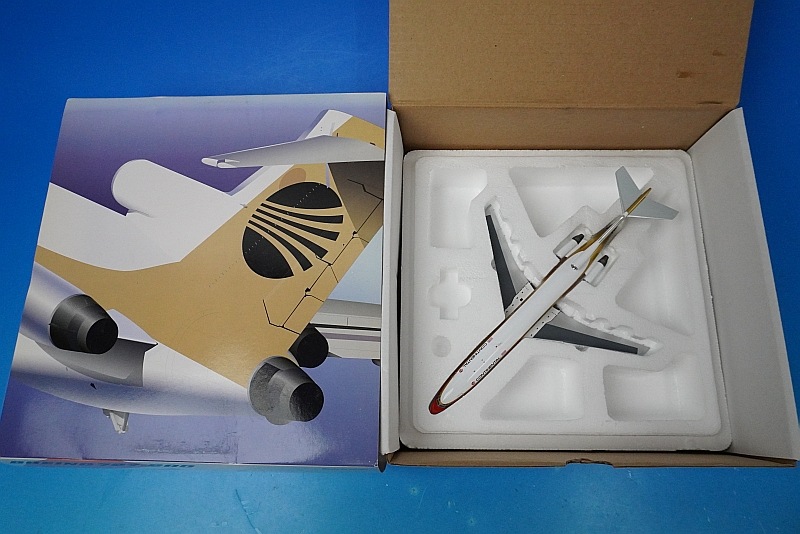1/200 B727-200 コンチネンタル N32721 [JET-L142] Jet-x/中古｜｜模型・プラモデルの通販専門 エルロン