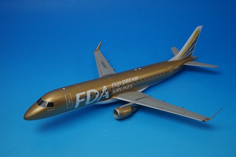 1/100 エンブラエル175 FDA 9号機 ゴールド JA09FJ [92196-350] タミヤ/中古｜4950344963720｜模型・プラモデルの通販専門 エルロン