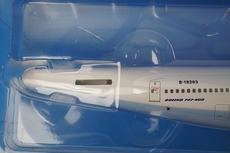 1/200 B747-400 チャイナ B-18203 [1066] ホーガン/中古｜4897000361066｜模型・プラモデルの通販専門 エルロン