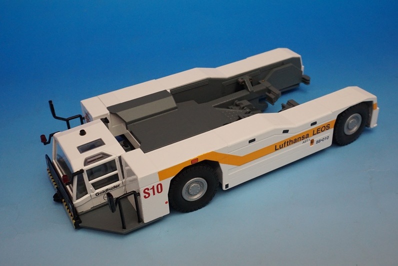 1/200 Flugzeugschlepper Goldhofer AST-1 Lufthansa LEOS [5513/02] Conrad ...