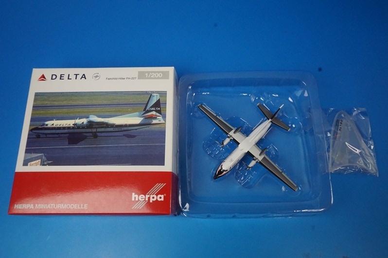 1/200 フェアチャイルドヒラー FH-227 デルタ N378NE [571142] ヘルパ/中古｜4013150571142｜模型 ...