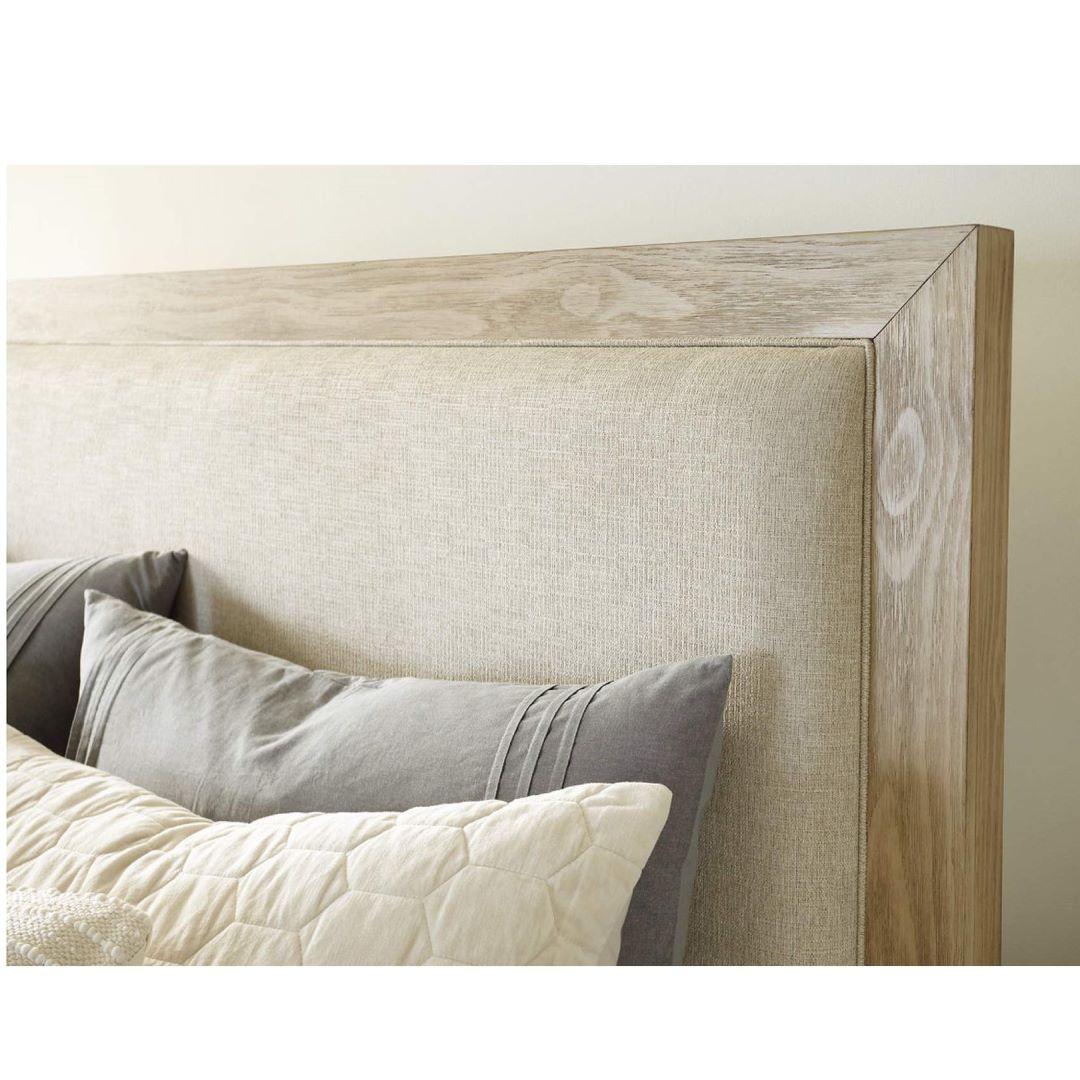 【ASHLEYオフィシャルショップ】【Queen】 Hennington UPH Bed Frame [size:W173 D227 ...