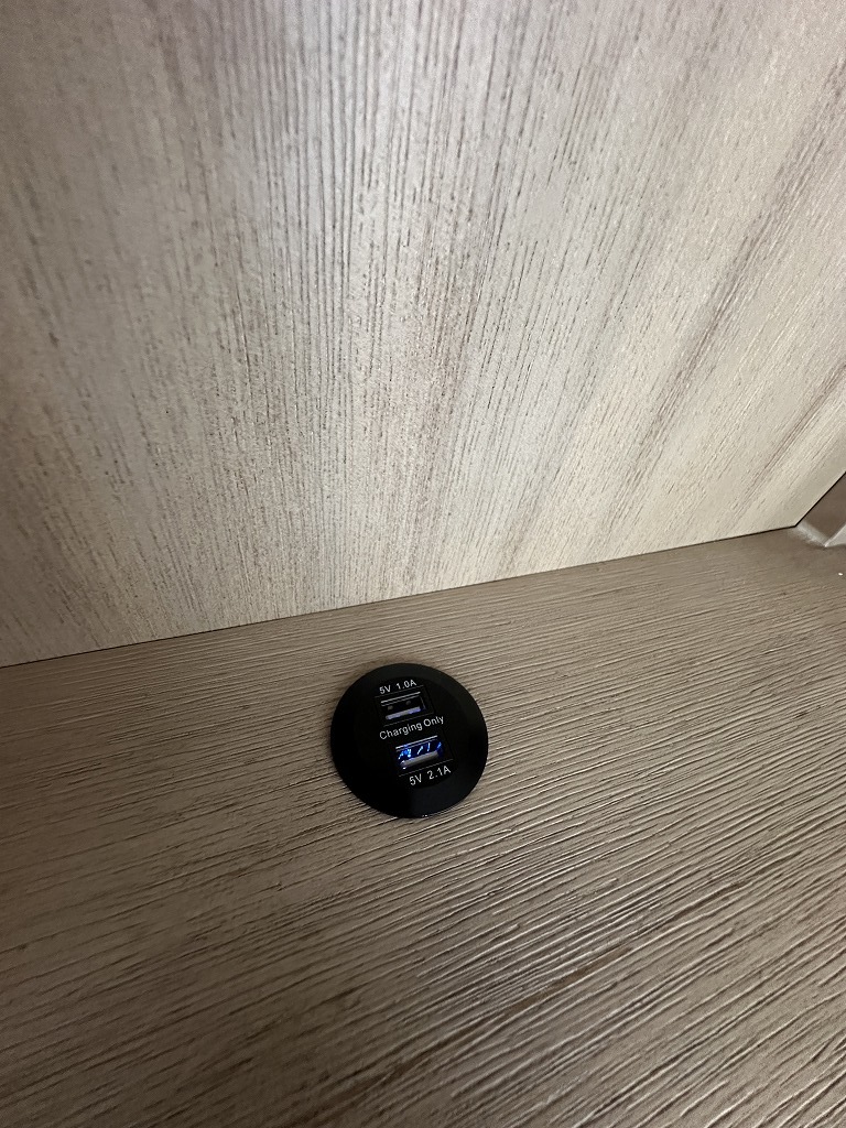 【ASHLEY】Hennington Nightstand [size:W70 D43 H68cm] B756-91 | テーブル,ナイトテーブル | FUJIKA オンラインストア