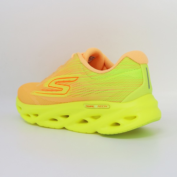 ランニング,ランニングシューズ(クッション・厚底),レディースランニングシューズのゴーラン スワールテック スピード - アルティメット ...