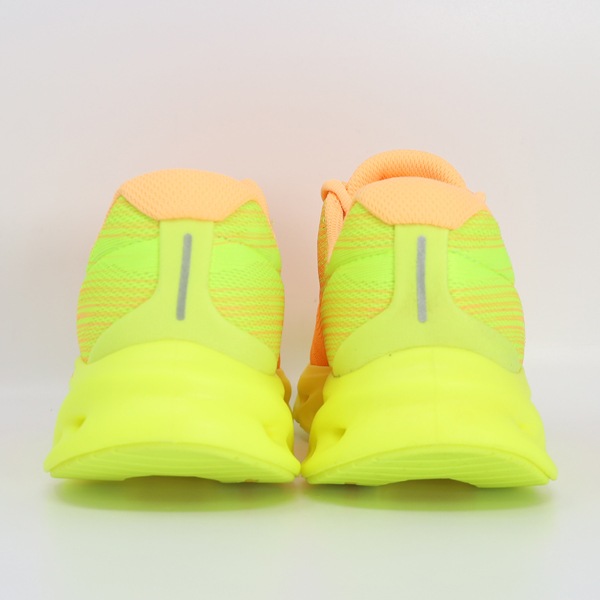 ランニング,ランニングシューズ(クッション・厚底),レディースランニングシューズのゴーラン スワールテック スピード - アルティメット ...