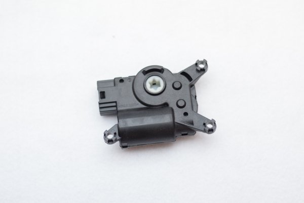 【純正品】 エアコンディショナーサーボモーター T6（16～19年） | VWパーツ/VWアクセサリー,T5・T6・T6.1・T7 トランス ...