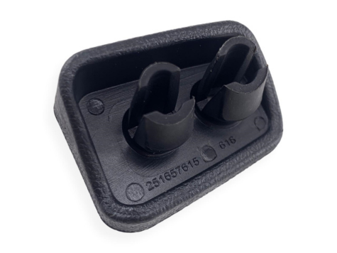 グラブハンドルベース【ロア側】T3 VANAGON(ヴァナゴン)（85～92年） | VWパーツ/VWアクセサリー,T3ヴァナゴン/カラベル,アクセサリー | VWパーツ&アウトドア ...