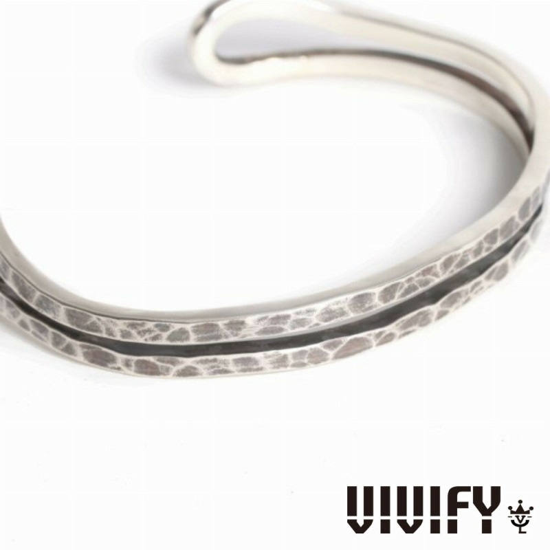 VIVIFY ビビファイ アクセサリー ブレスレット バングル シルバー Loopin’ Bangle 槌目|大人のための上質なシルバーアクセサリー通販｜新宿銀の蔵