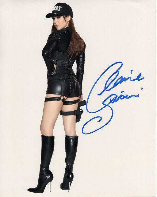 クレア・シンクレア直筆サイン入り写真 PLAYBOY 2011年プレイメイトオブザイヤー UACCRD永久保証+本人写真付