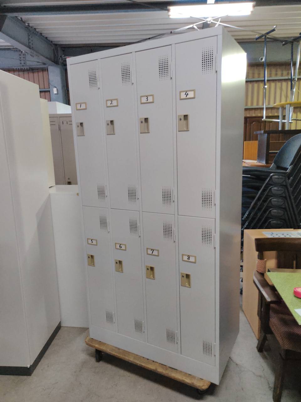 TLKシリーズ スタンダードロッカー 8人用 ホワイトグレー TLK-D8N 4列2段 ダイヤルロック式 オフィス家具 | kochi-ot.main.jp