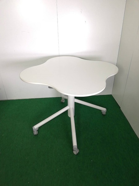 ITOKI 雲型ミーティングテーブル ソレイユシリーズ 天板ホワイトボード仕様