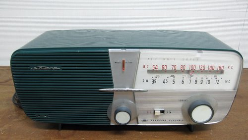 ER001 SHARP シャープ 真空管ラジオ UC-100 | 昭和レトロ,昭和レトロ生活,レトロ家電 | | 愛知県名古屋市の古いもの骨董品買取R88の買取や販売