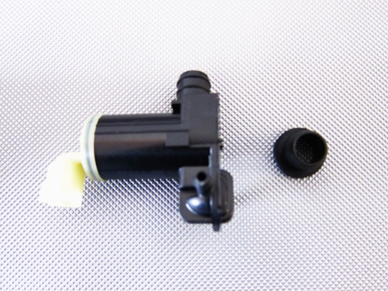ウオッシャーポンプ DGH967482 ウォッシャータンク グロメット D09W67491 デミオ DJ3FS マツダ純正部品 | お客様ご依頼品 | gpinnovation