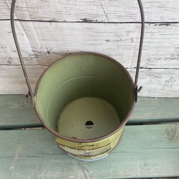 ブリキ ポストハングS グリーン(UN1477）穴あきプランター /カントリー雑貨・ガーデニング・鉢・ジャンクガーデン・多肉植物・花・寄せ植え ...