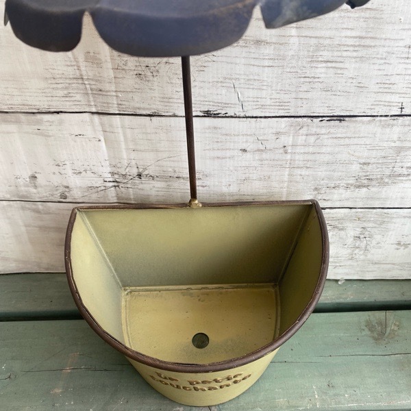 ブリキ アンブレラポット イエロー(UN1490）穴あきプランター /カントリー雑貨・ガーデニング・鉢・ジャンクガーデン・多肉植物・花 ...