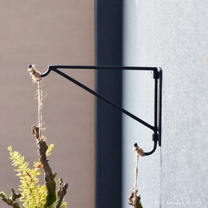 ウォールシェルフ 180度可動式 おしゃれ アイアンスウィングフック ブラック | インテリア雑貨,ウォールラック | Hauspot ～ハウスポット～ オンライン本店