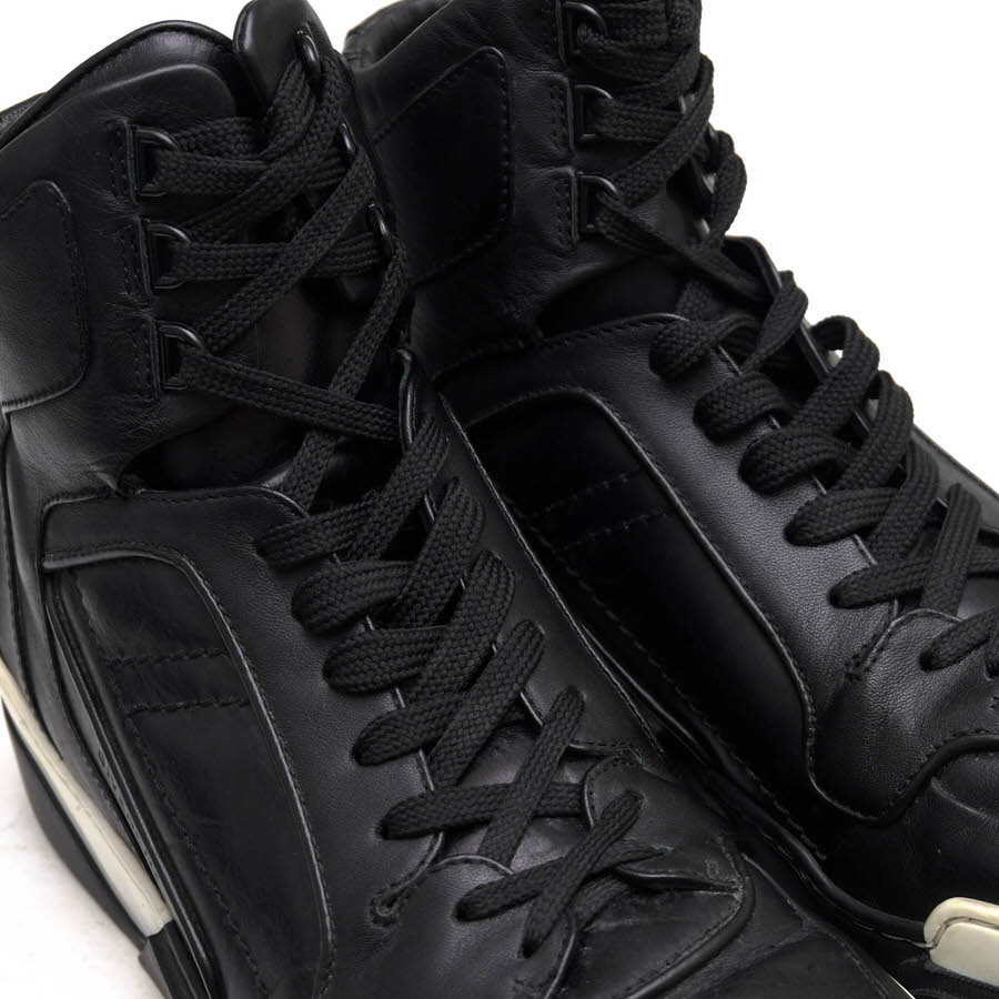 GIVENCHY Tyson stars leather high-top trainers タイソン / ジバンシー Riccardo ...