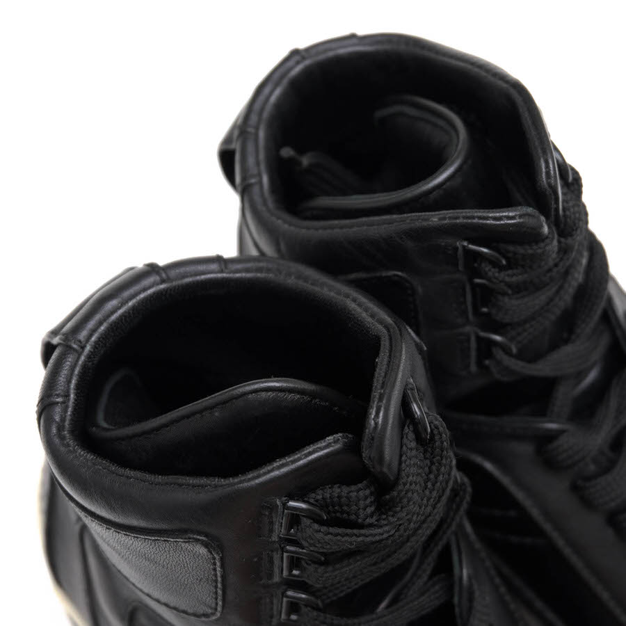 GIVENCHY Tyson stars leather high-top trainers タイソン / ジバンシー Riccardo ...