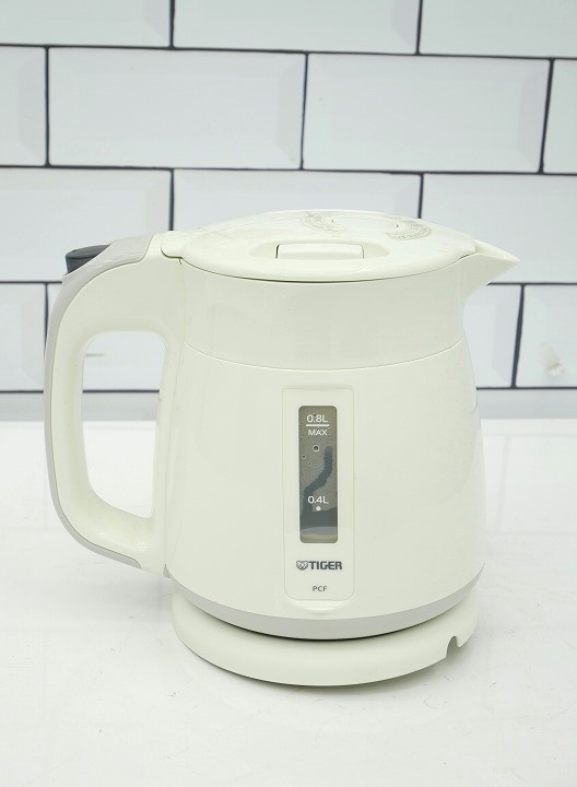 タイガー製 2018年式/中古電気ケトル 0.8L PCF-G080