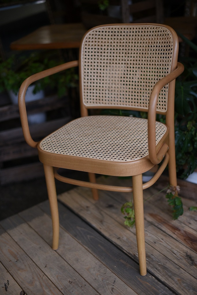 TON ARM CHAIR No.811 325811 | TON | | INNOCENT ONLINE SHOP