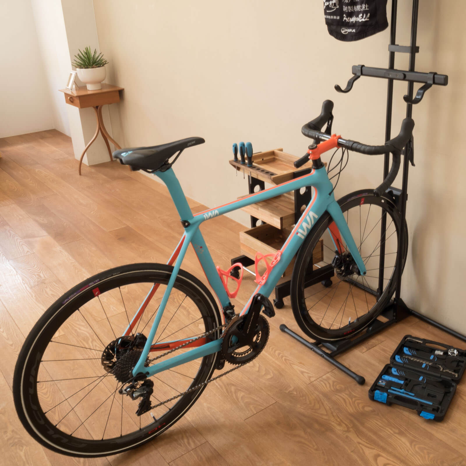 iWA TOWER_EN ディスプレイ｜iWA