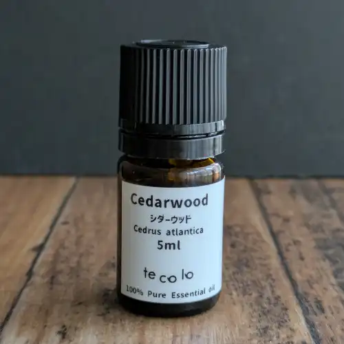 シダーウッド 5ml【ネコポOK】 | エッセンシャルオイル（精油）,EO サ行 | 手作り石けん＆材料道具店 tecoloてころ