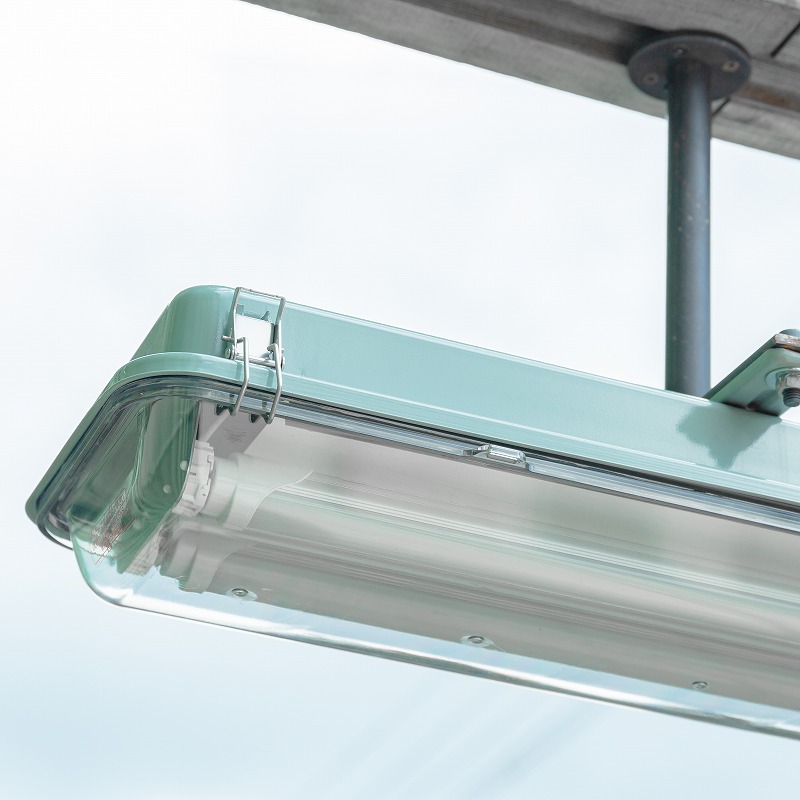 防水/防滴LED蛍光形天井灯 （固定形） | KOKOSHA | オリジナル家具・金物の上手工作所