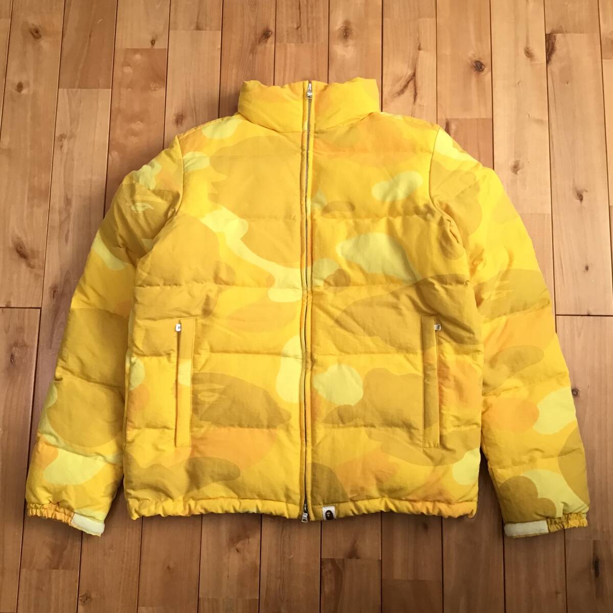 ダウンジャケット Giant camo yellow Mサイズ a bathing ape BAPE down jacket エイプ ベイプ ...