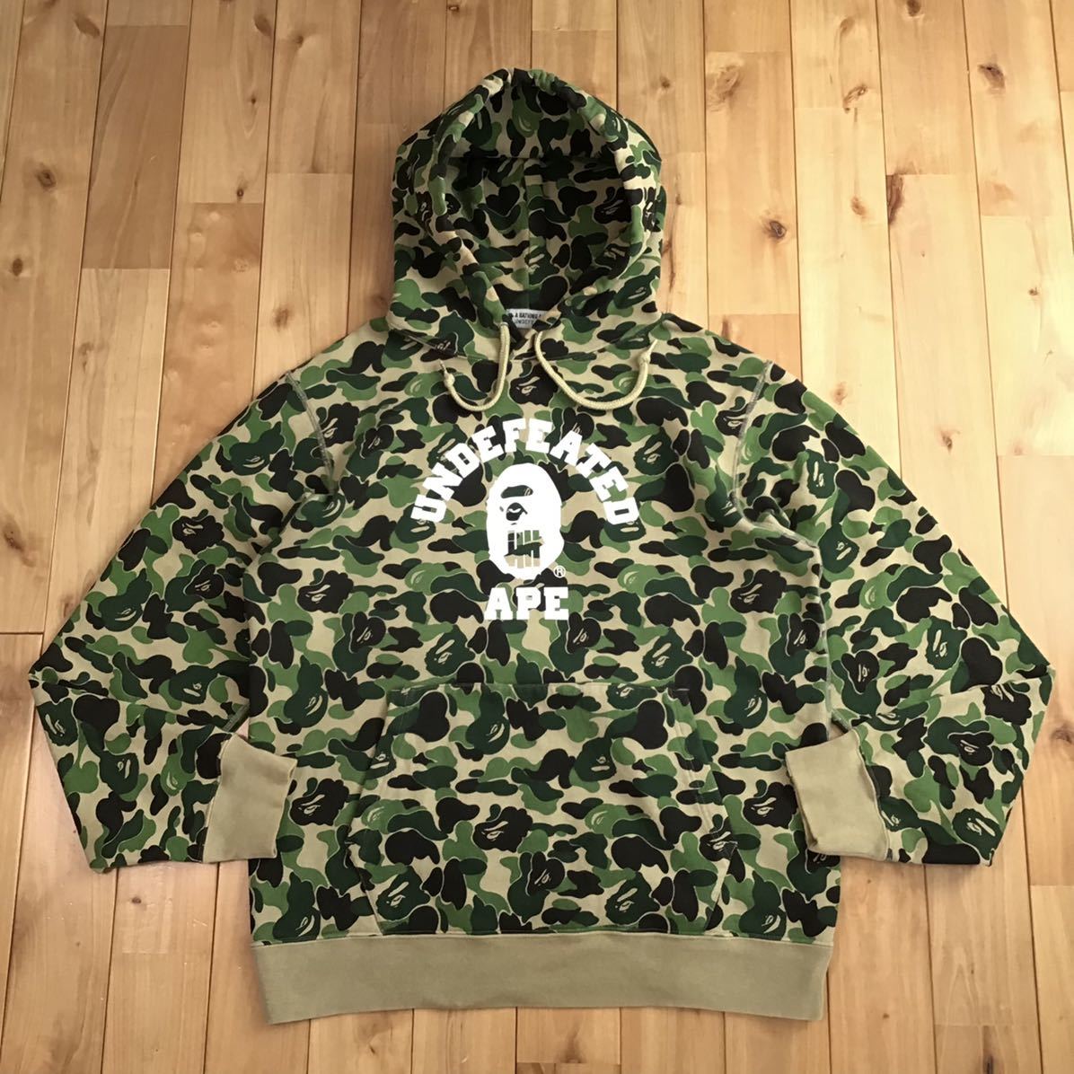 Undefeated × BAPE ABC camo COLLEGE PULLOVER HOODIE Lサイズ a bathing ape カレッジロゴ パーカー エイプ ベイプ ABCカモ ...