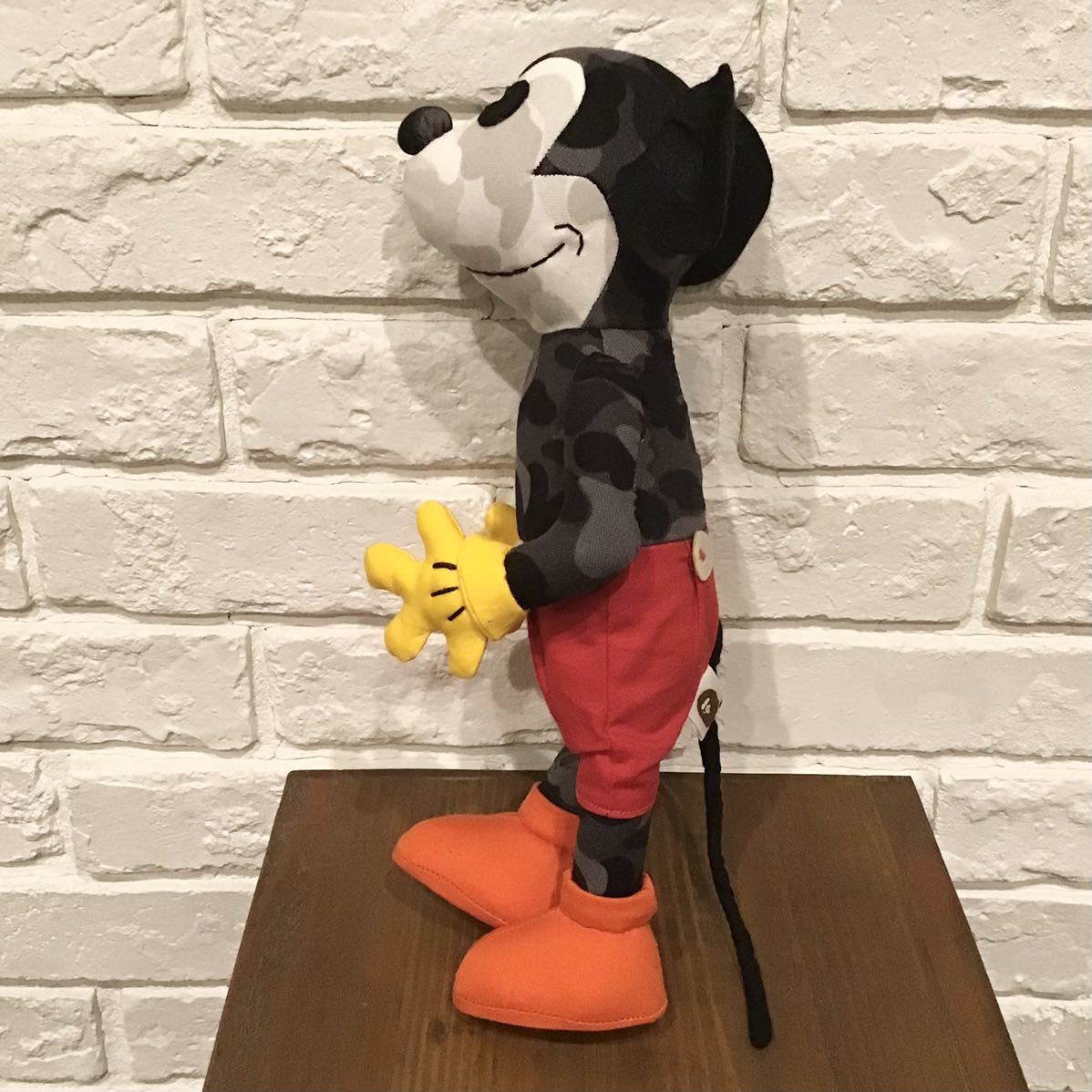 ★新品★ Disney × BAPE camo ミッキーマウス ぬいぐるみ a bathing ape mickey エイプ ベイプ アベイ ...