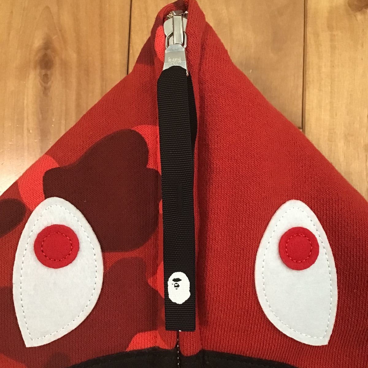 ★新品★ shark hoodie ネックウォーマー red camo a bathing ape bape シャーク パーカー face ...