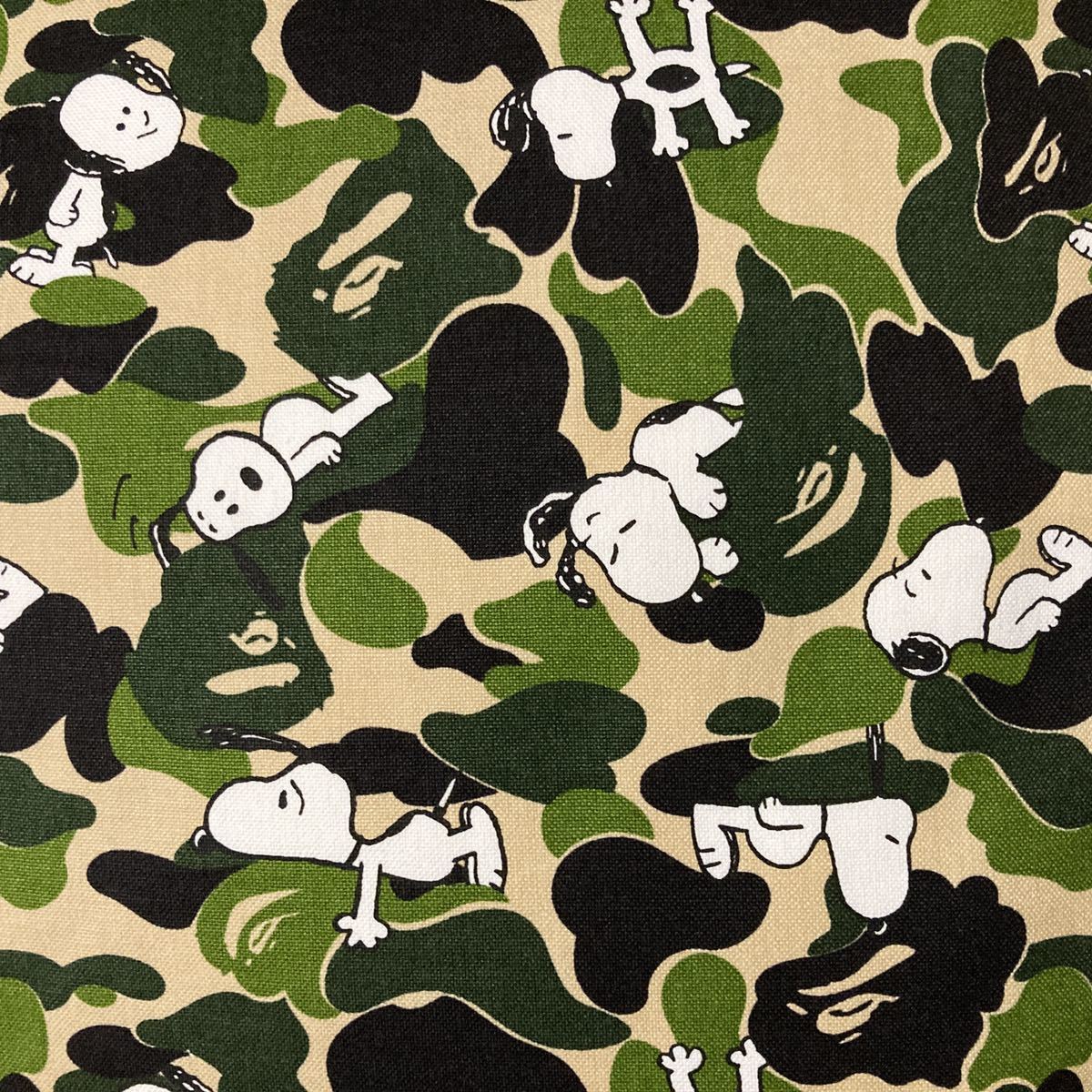 ★新品★ スヌーピー ABC camo ビーズクッション a bathing ape BAPE cushion ABCカモ エイプ ベイプ snoopy peanuts クッション 迷彩 ...