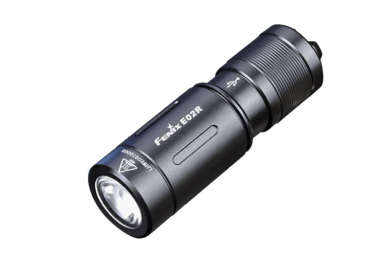 フェニックスライト/Fenix E02R XP-G2 S3 LED キーチェンフラッシュライト 明るさ最高200ルーメン 充電式 ...