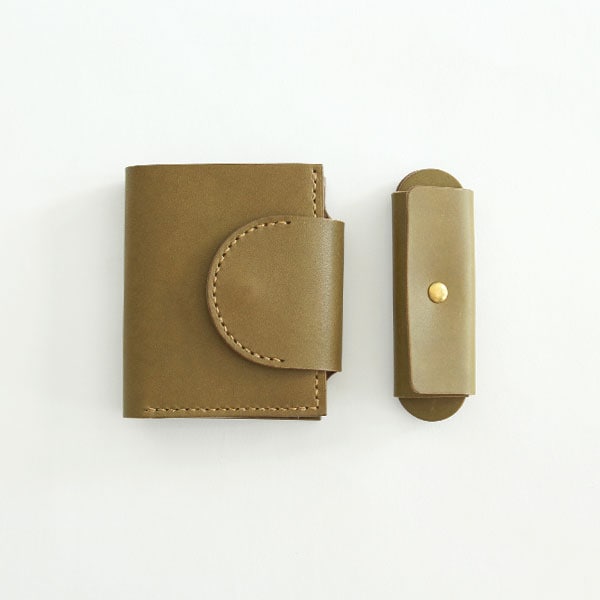 MAN MADE WORKS (マンメイドワークス) SHORT WALLET (ショートウォレット) ブラック/オリーブ/グレー 二つ折り ...