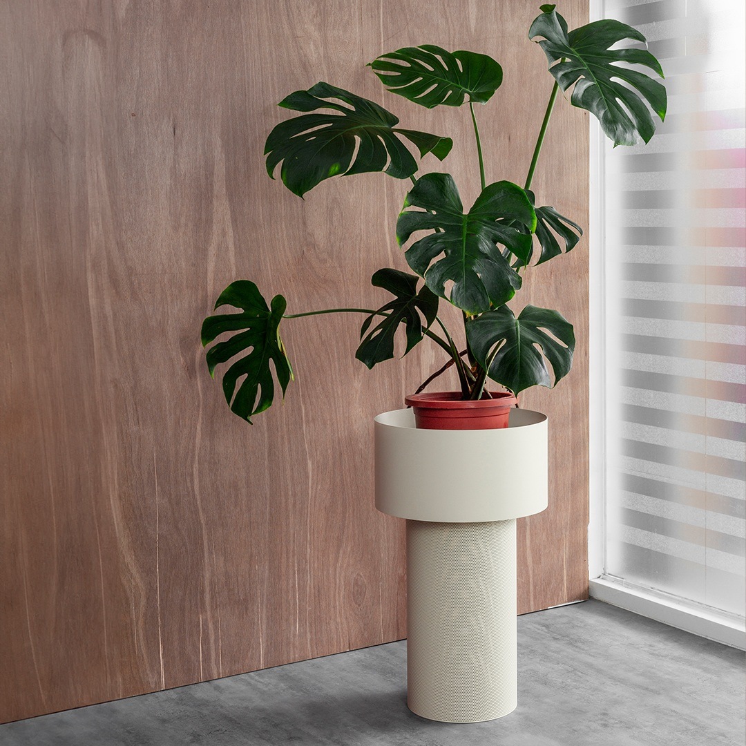 【お取り寄せ】esaila (エサイラ) Pedestal Box (ペデスタル ボックス) ベージュ/ブラック インテリア/プランター/日本正規代理店品|esaila |北欧雑貨＆インテリア ...