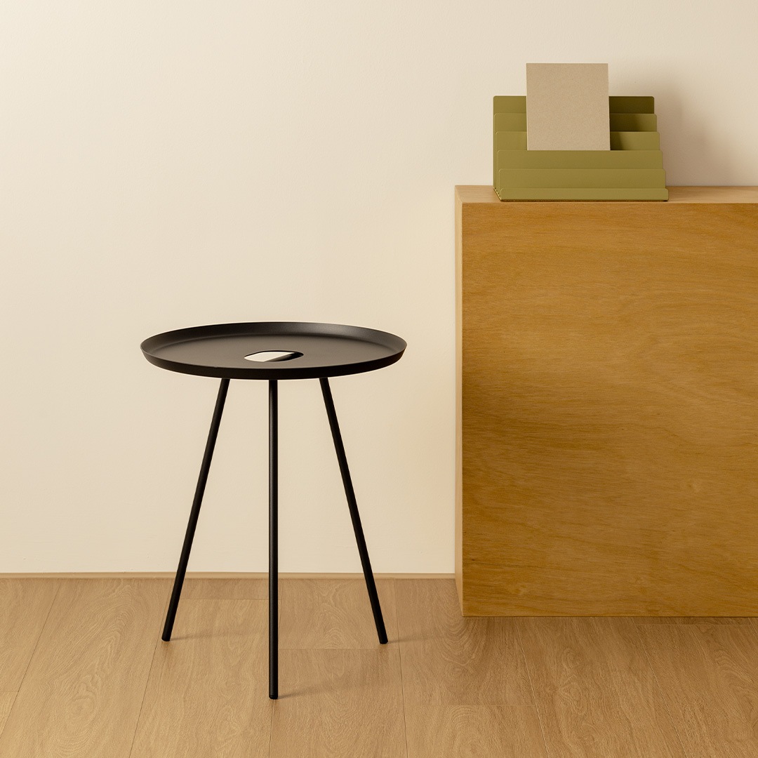 【お取り寄せ】esaila (エサイラ) Rove Table (ローブ テーブル) グレー/ブラック/ライトイエロー インテリア/家具/日本正規代理店品|esaila |北欧雑貨＆インテリア ...