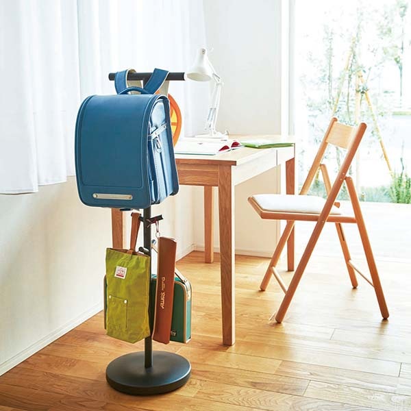 【お取り寄せ】山崎実業 Smart ランドセルスタンド ホワイト/ブラック|山崎実業 |北欧雑貨＆インテリアのオンラインショップ【KOZLIFE】