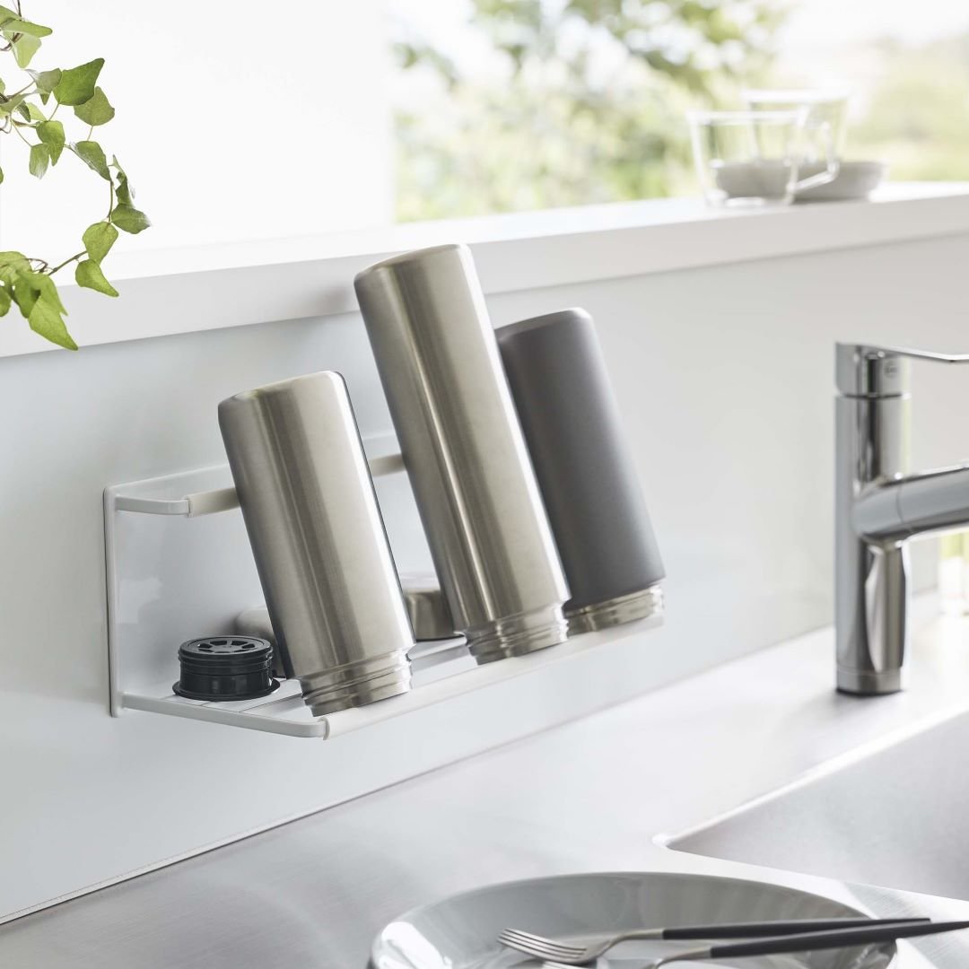 【tower】マグネットワイドジャグボトルホルダー L｜キッチン用品,水切りかご・水切りラック・シンク用品｜kurasso（クラッソ）