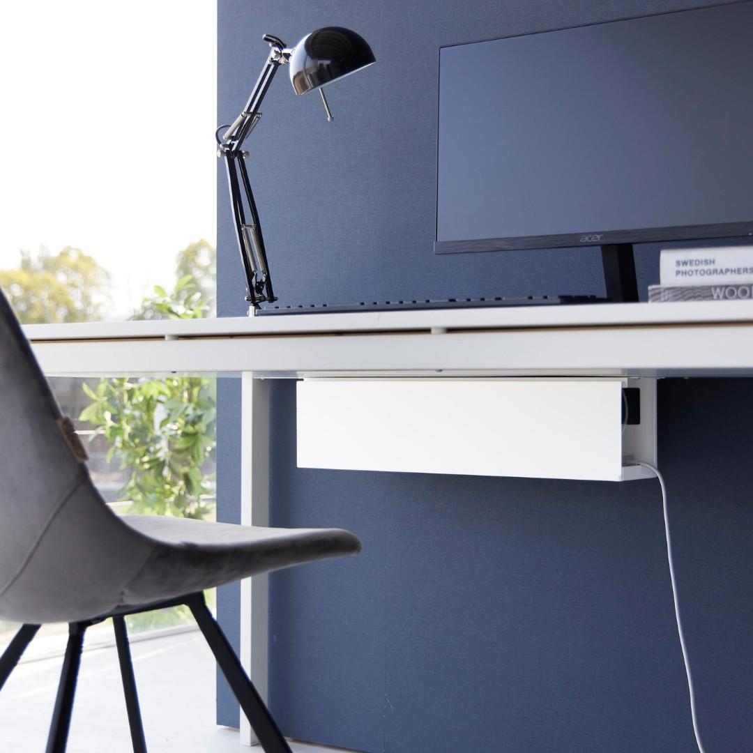 【tower】 デスク下天板ケーブルラック ロング｜浮かせる収納,エントランスで使える浮かせる収納｜kurasso（クラッソ）