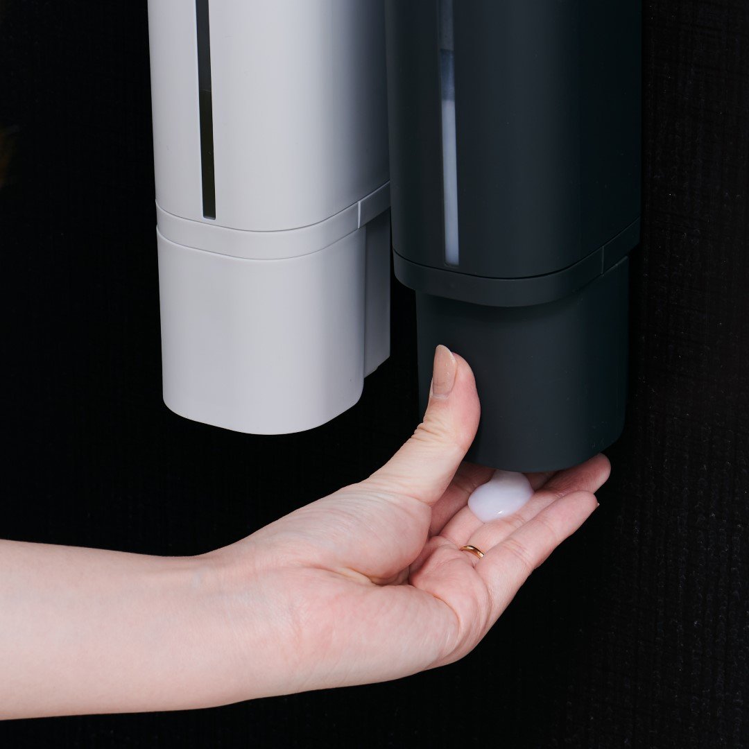 【HOVER】 マグネットディスペンサー 500｜バス・洗面用品,ディスペンサー｜kurasso（クラッソ）