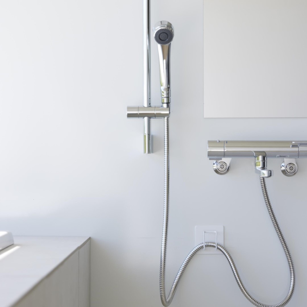 【tower】 マグネット バスルームシャワーホースフック｜バス・洗面用品,バス収納｜kurasso（クラッソ）