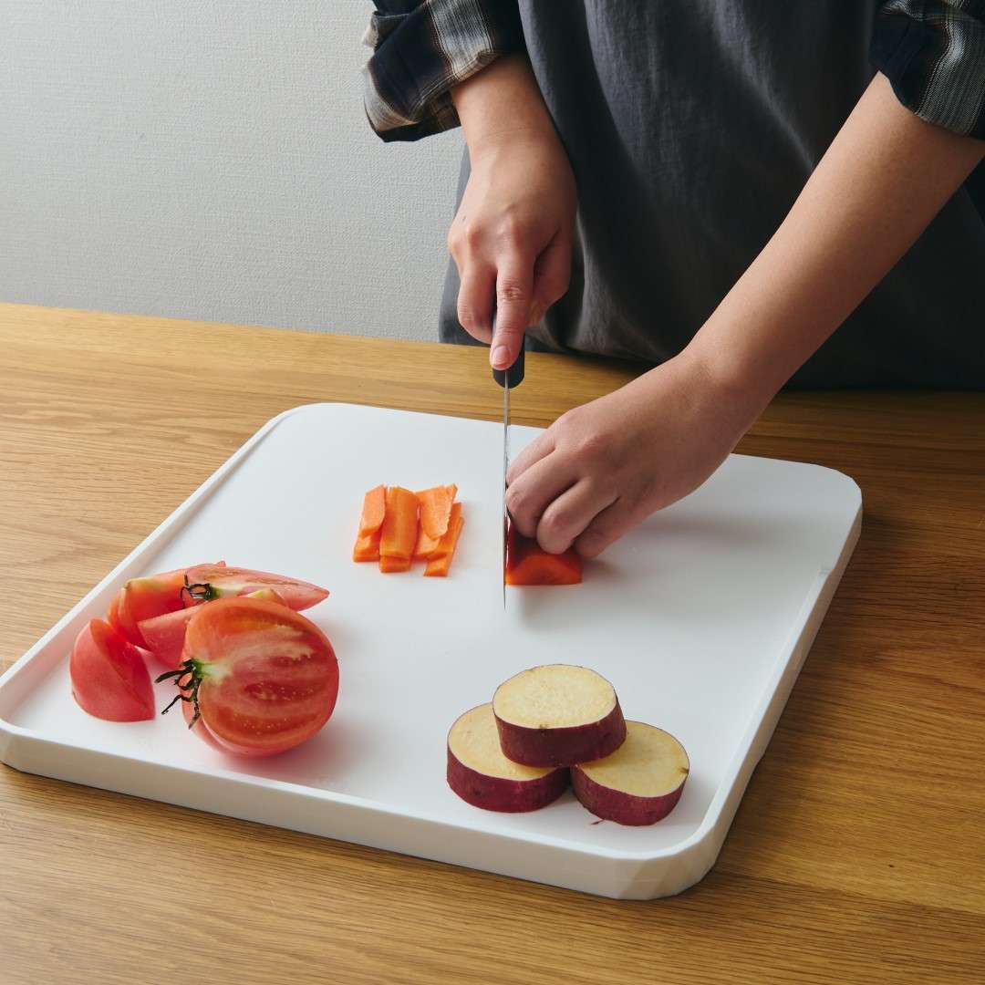 【AUX】 フチ付きまな板｜キッチン用品,まな板・カッティングボード｜kurasso（クラッソ）