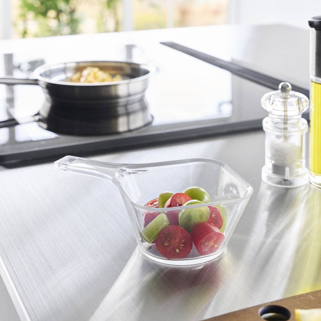 【tower】電子レンジ対応 洗いやすいハンドル付き下ごしらえボウル S｜キッチン用品,キッチンツール,ボウル・ざる・バット｜kurasso（クラッソ）