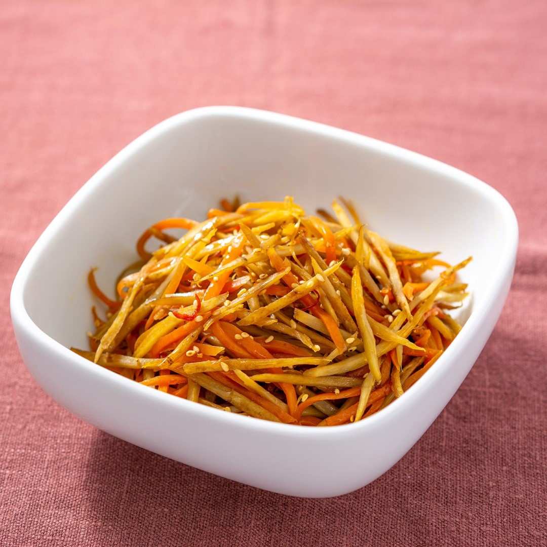 【AUX】 軽い力でスーッと切れる千切りピーラー｜キッチン用品,キッチンツール,スライサー・ピーラー・おろし器｜kurasso（クラッソ）