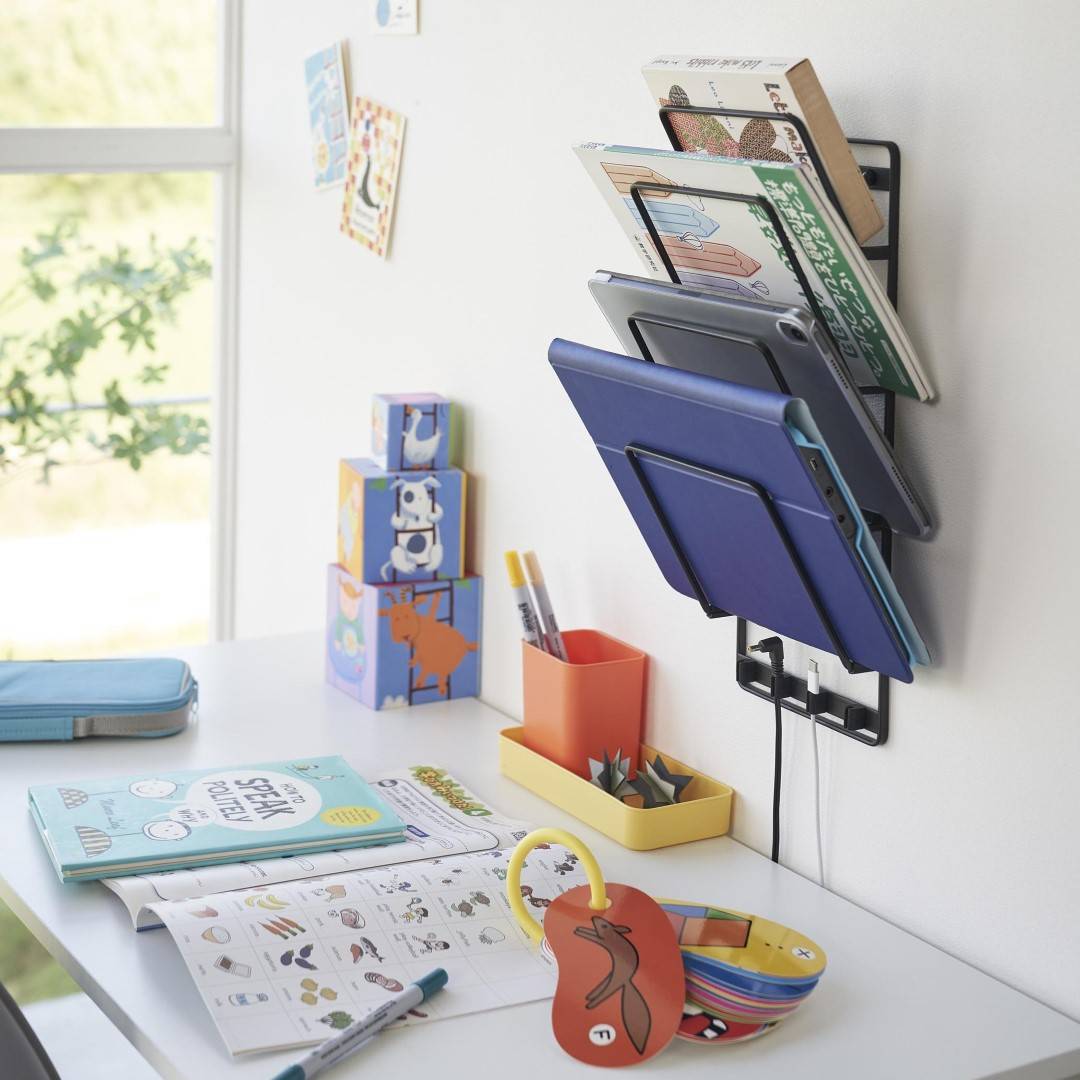 【tower】 石こうボード壁対応ウォールタブレットホルダー 4段｜浮かせる収納,エントランスで使える浮かせる収納｜kurasso（クラッソ）