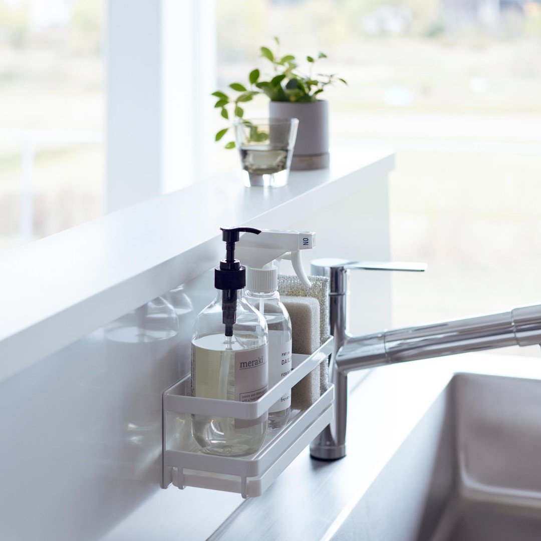 【tower】マグネットスポンジ＆ディスペンサーラック トレー付き｜キッチン用品,水切りかご・水切りラック・シンク用品,キッチンスポンジ・スポンジラック｜kurasso（クラッソ）