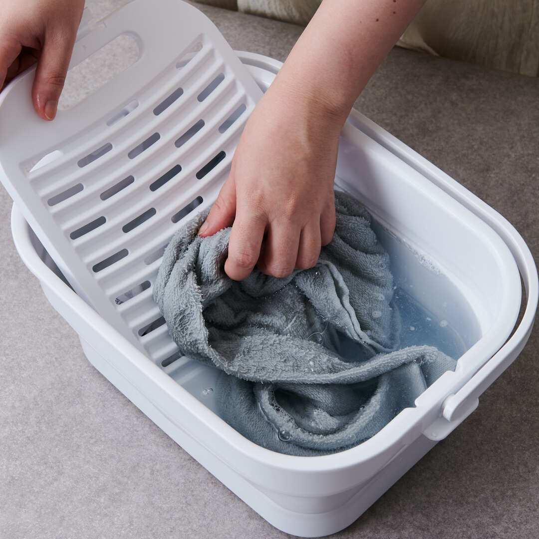 【ISETO】 折りたためる つけ置き洗いバケツ｜リビング用品,掃除用品｜kurasso（クラッソ）