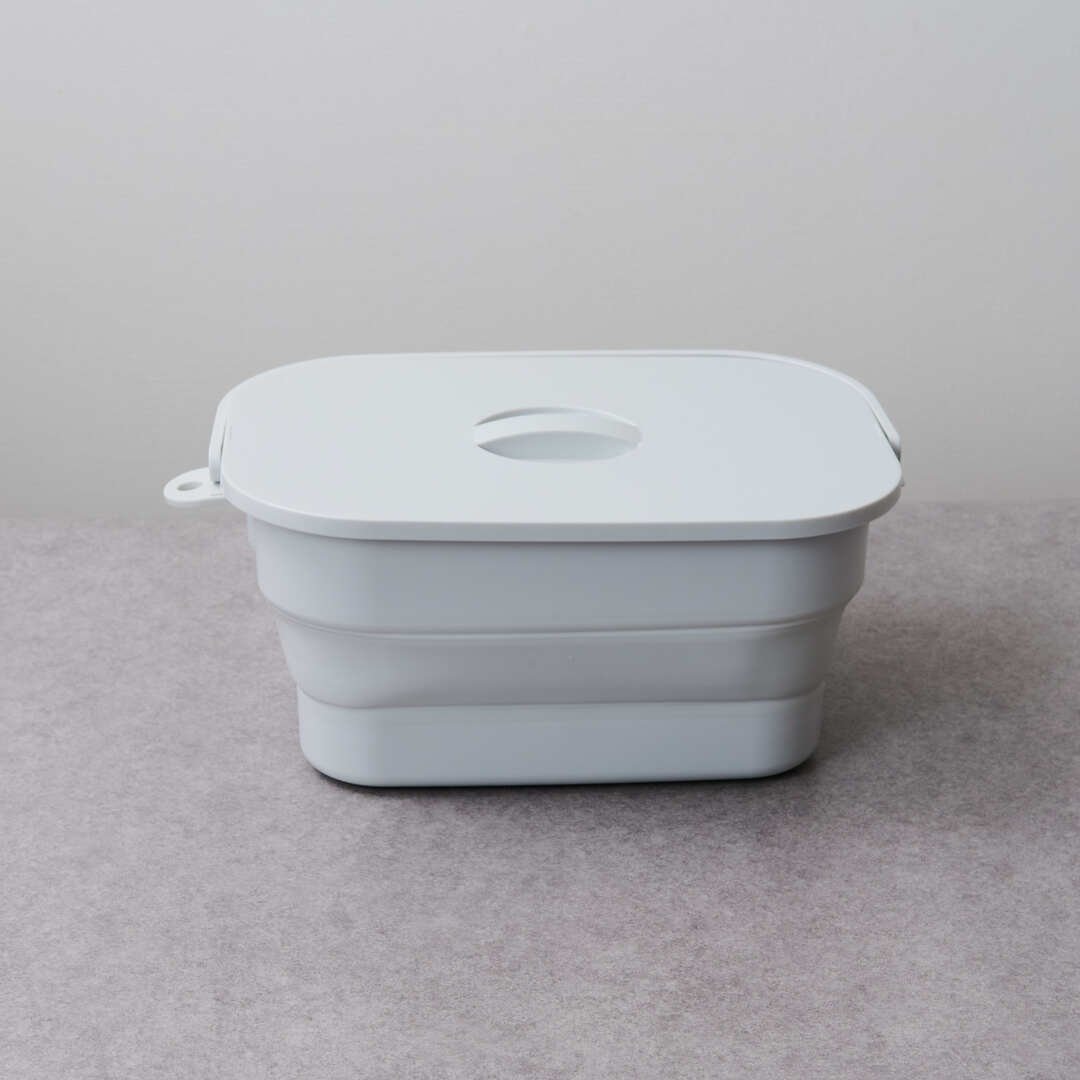 【ISETO】 折りたためる つけ置き洗いバケツ｜リビング用品,掃除用品｜kurasso（クラッソ）