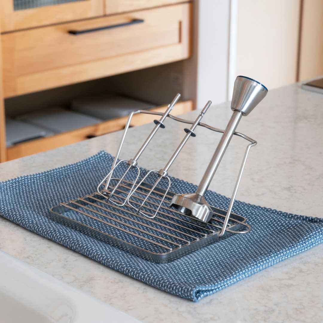 【bws SELECTION】 すっきり暮らすジャグボトルスタンド コンパクト｜キッチン用品,水切りかご・水切りラック・シンク用品,水切りかご・水切りラック｜kurasso（クラッソ）